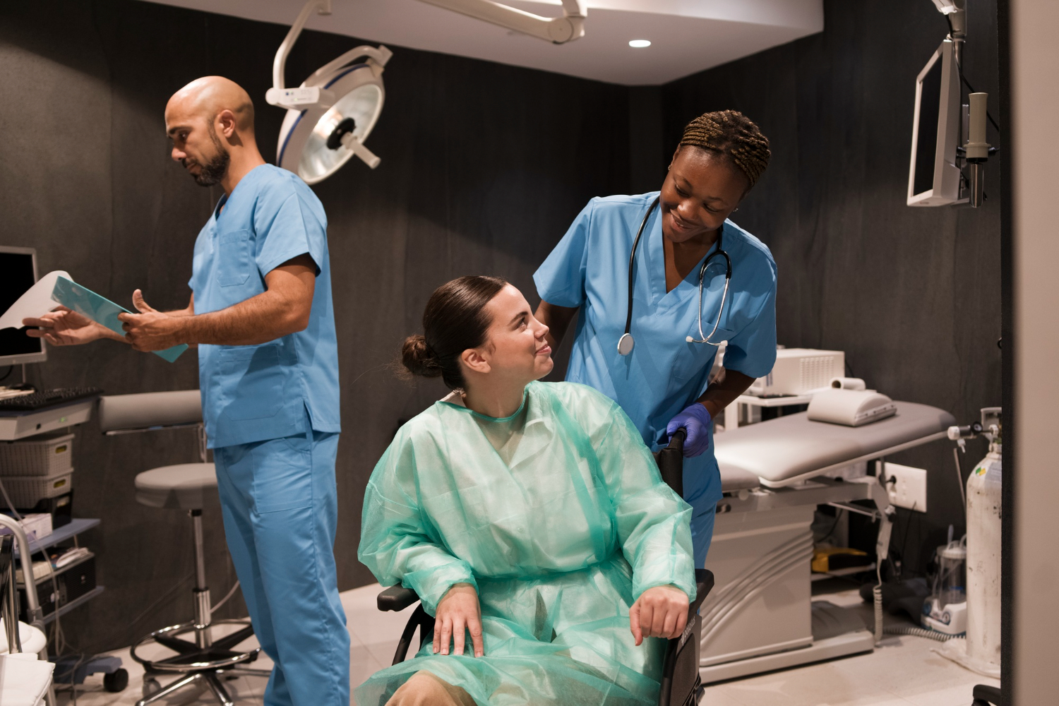 Emergency Medical Assistant: Duties, Skills, Salary - RevMaxx